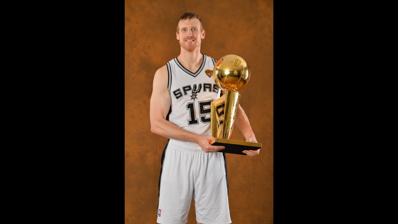 Learning about the 2-time World Champion Matt Bonner - YouTube