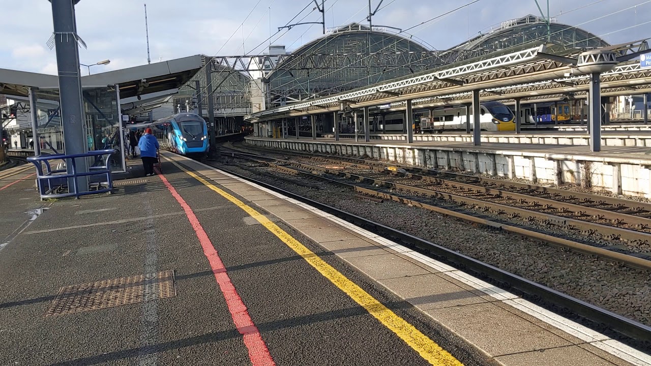 Transpennine Class 397 Nova 2 arriving into Manchester Piccadilly - YouTube