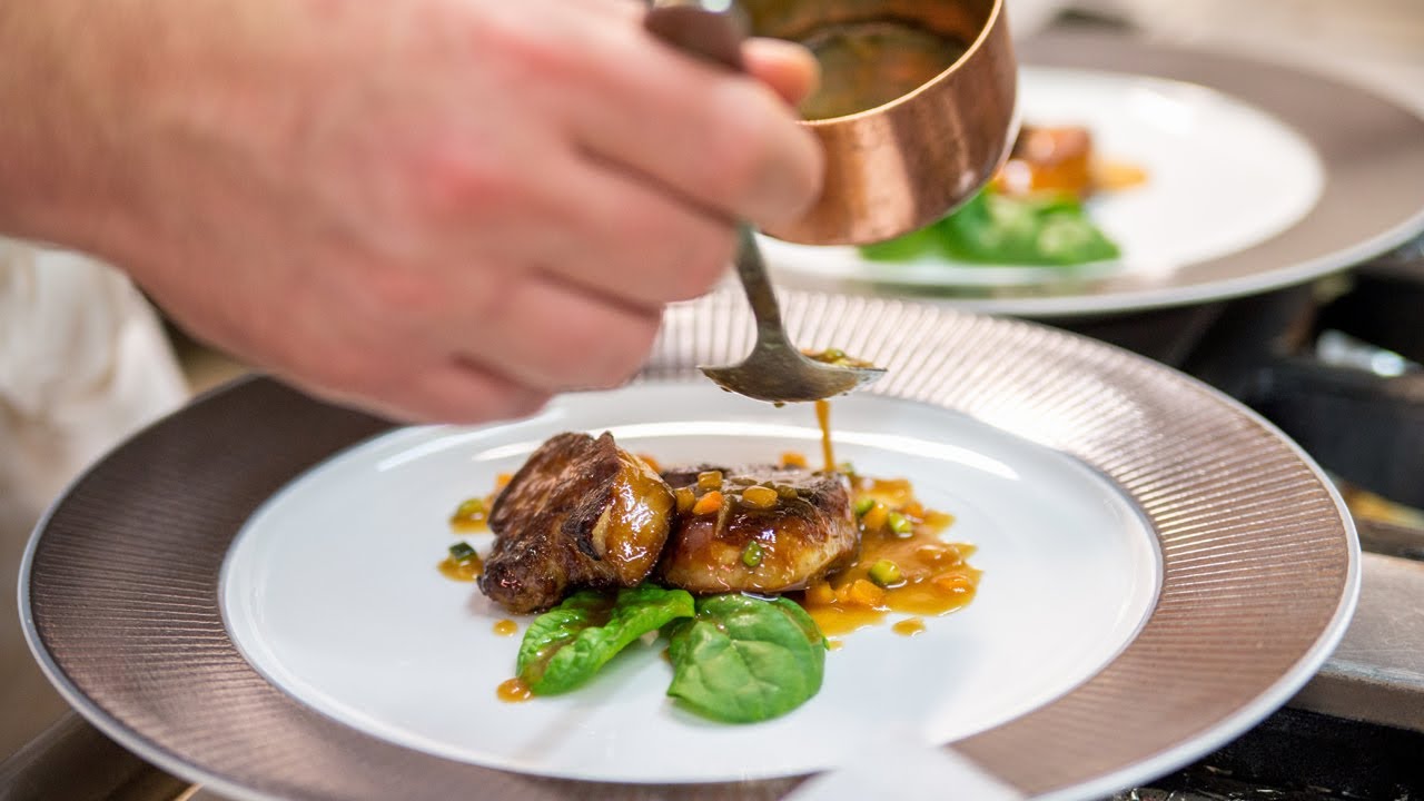 LE TASTEVIN - La Cuisine - YouTube