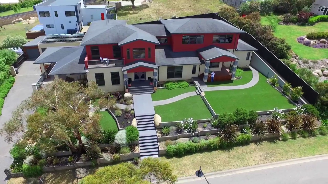 9 Murralinga Place, Mount Eliza - YouTube