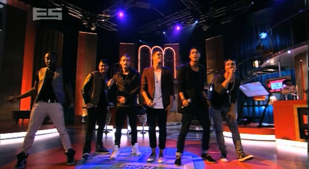 The Erin Simpson Show - Titanium perform "Soundtrack To Summer" - YouTube