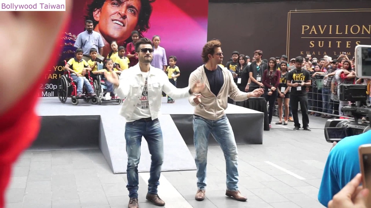 |Hrithik roshan| best dancing at Pavilion IIFA - YouTube