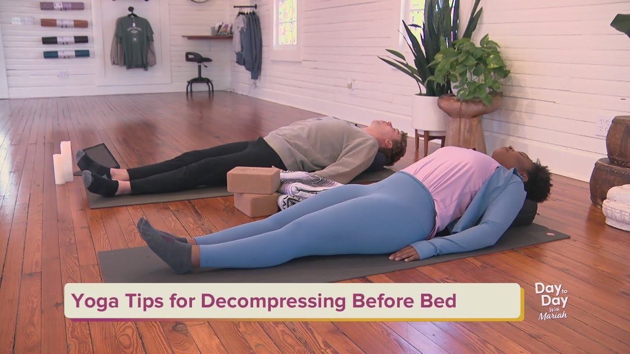 Decompressing Before Bed with Light on Yoga Fitness | Day to Day with Mariah - YouTube