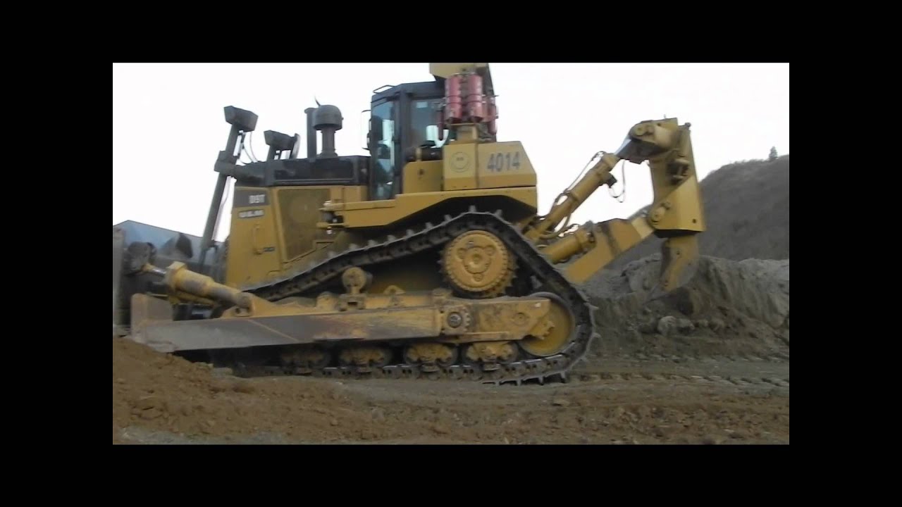 Bulldozer Cat D9 T - YouTube