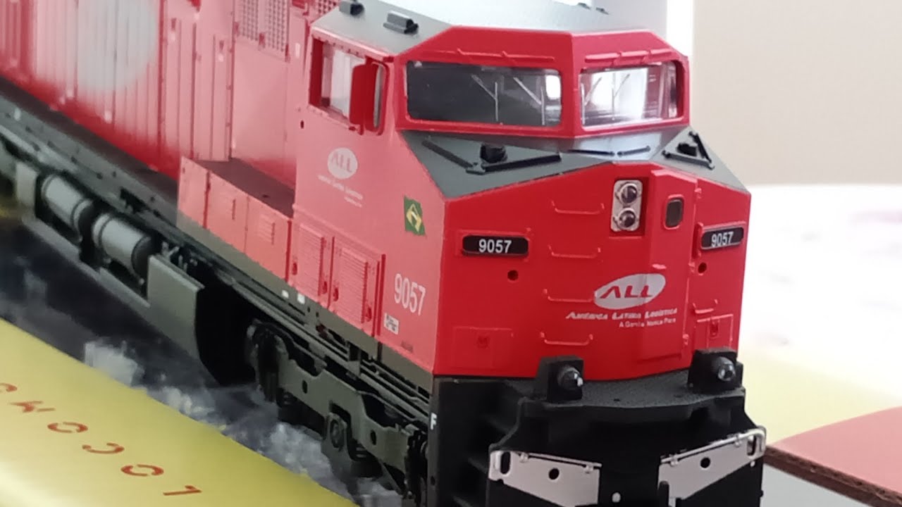Unboxing da Locomotiva Frateschi AC44i ALL - código 3074 - YouTube