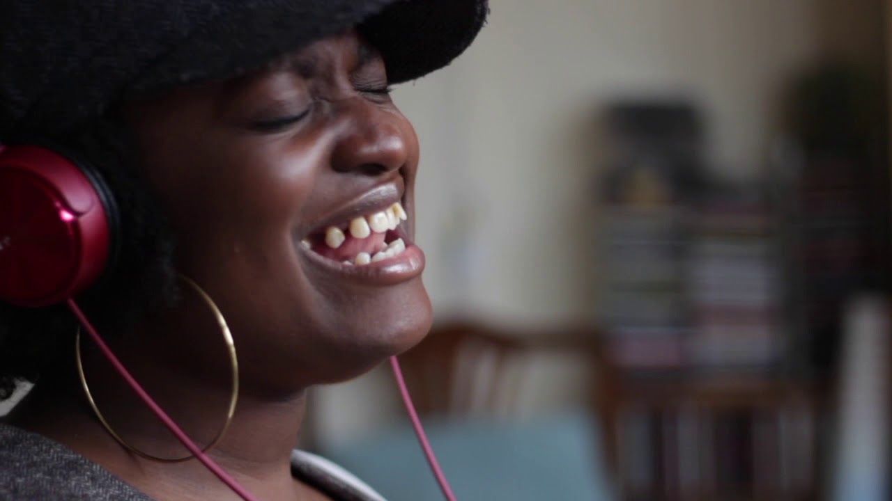 Tremaine - Performing Super Duper (cover) Live @The Grove - YouTube