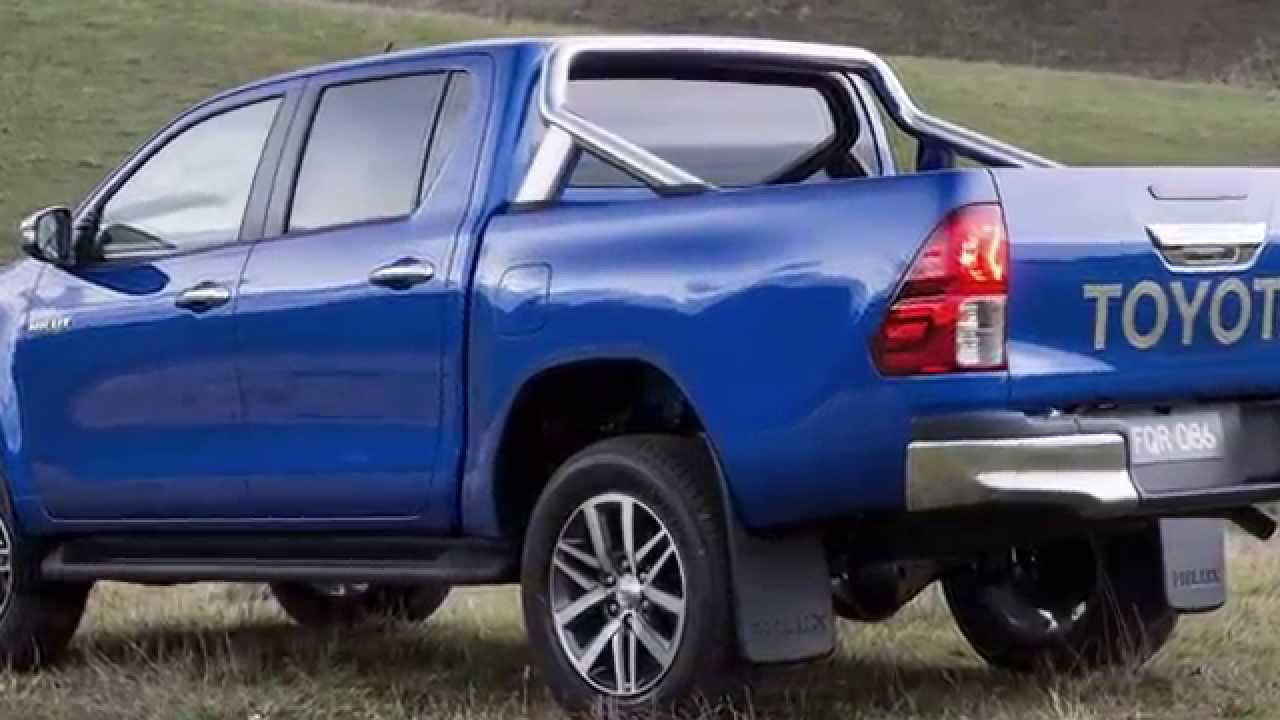 2016 Toyota Hilux vs 2016 Mitsubishi L200 - YouTube