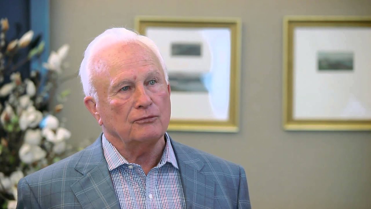 Phil Saunders and the Young Entrepreneurs Academy YEA! 2015 - YouTube