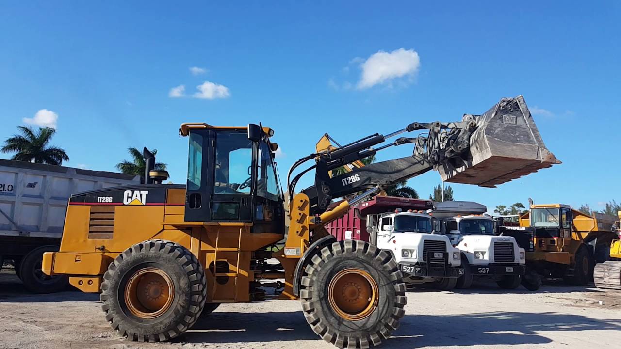 Cat IT28 Loader - YouTube