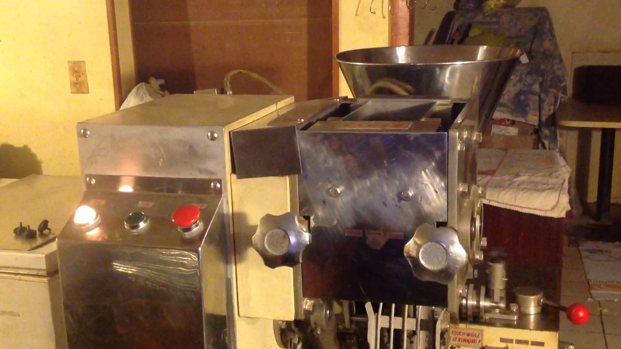 Tosei Kogyo Co. Molding Dumpling Machine - YouTube