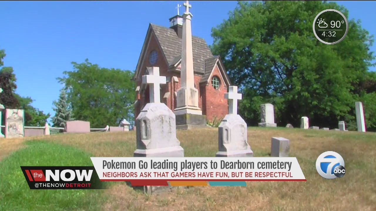Pokemon Go players trying to jump fence into cemetery - YouTube