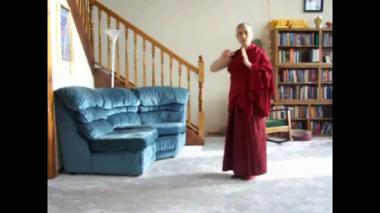 11-08-06 How to Make Prostrations: Demonstration - YouTube