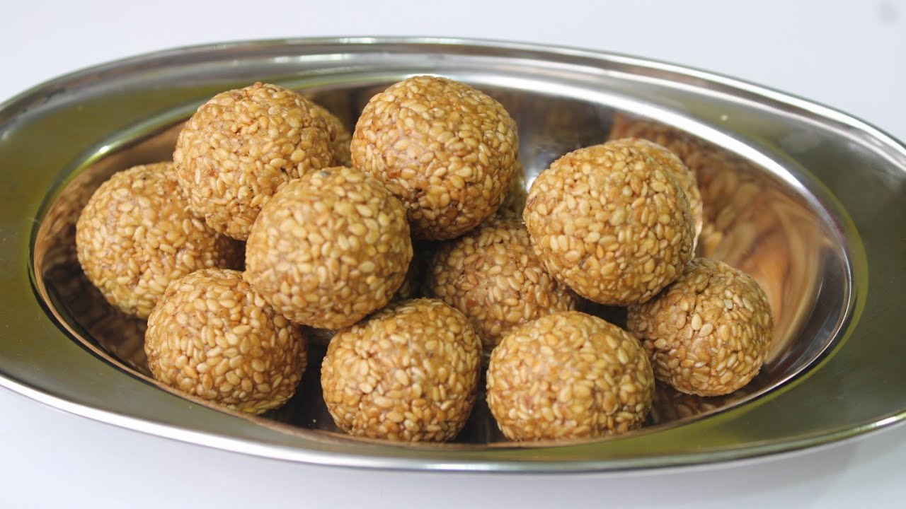 soft Til Gud Laddu - Til Gud Ladoo Recipe in Hindi/Tilgul Recipe - How ...