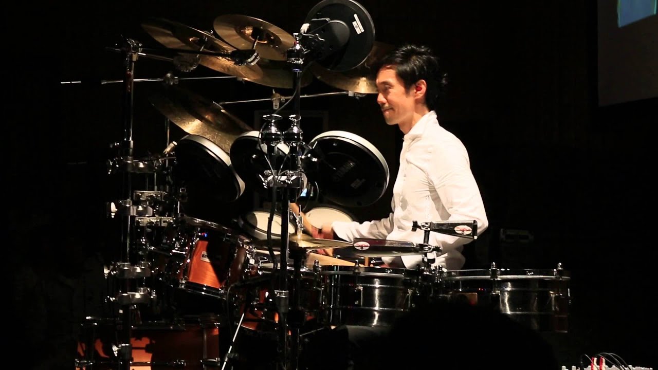 神保彰 ワンマンドラムオーケストラ 1 @HAMA JAZZ 20140923 - YouTube