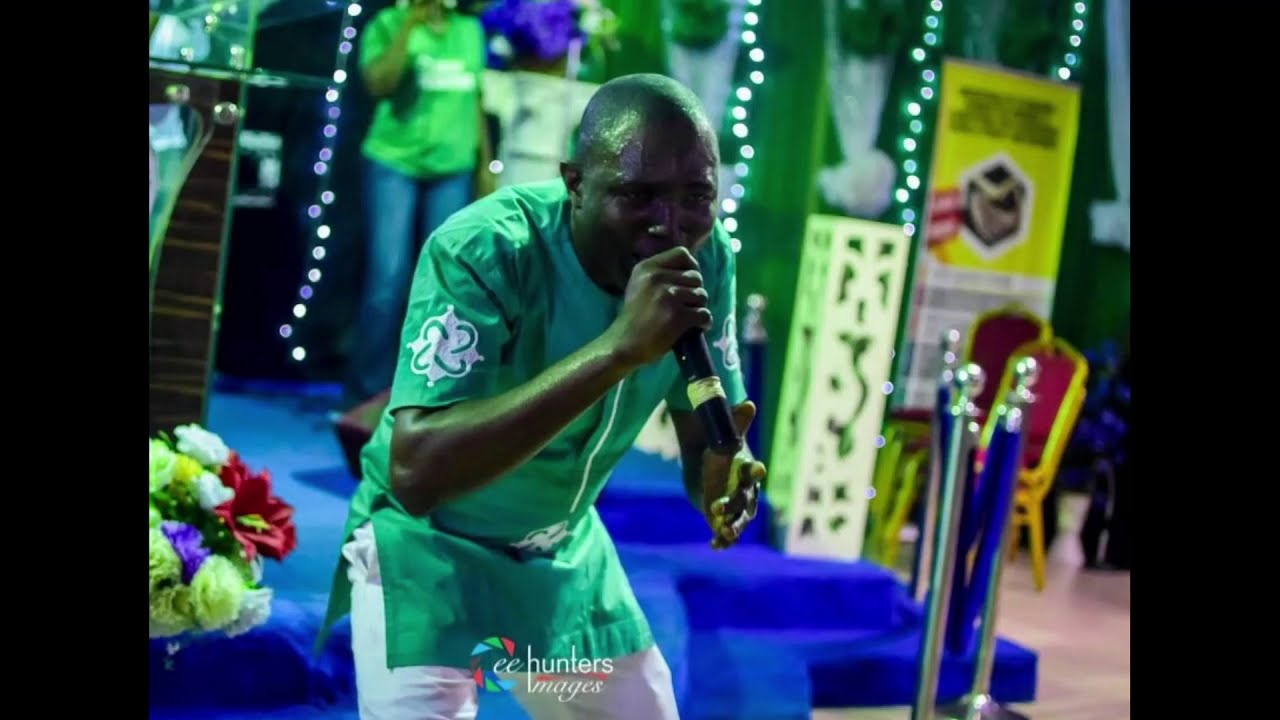 Worship Moment with Demilade Boboye - YouTube