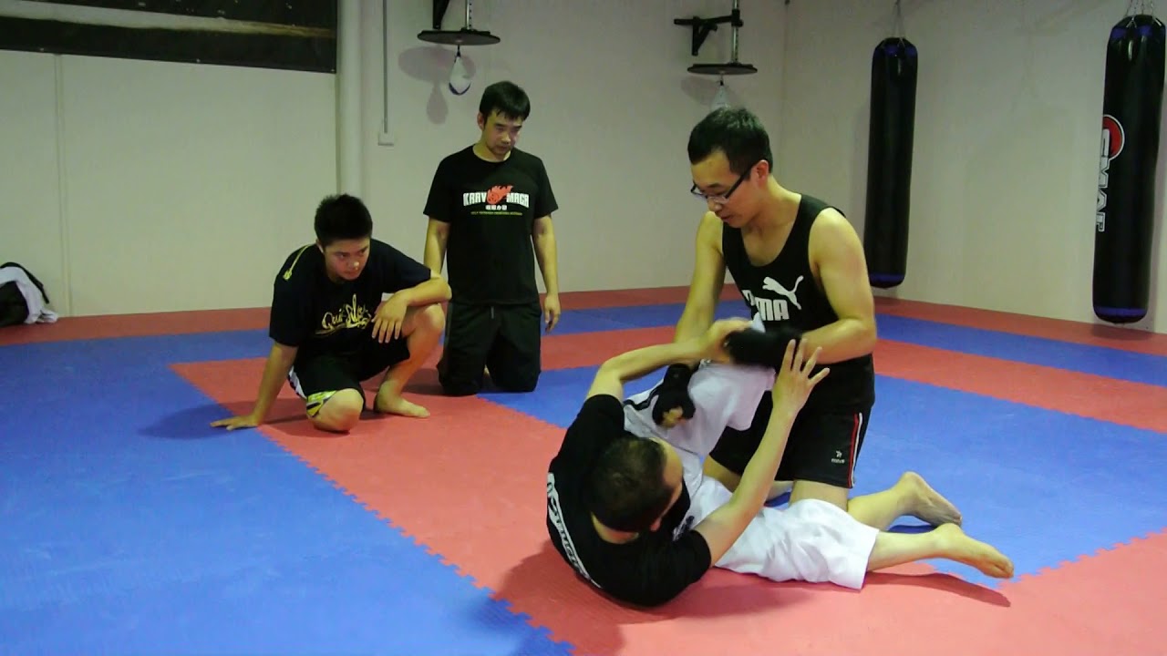 Ground Fighting - Scissor Sweep - YouTube