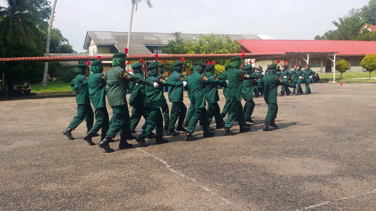 Kawad Kaki KRS Puteri SMK Bukit Rokan 2019 - YouTube