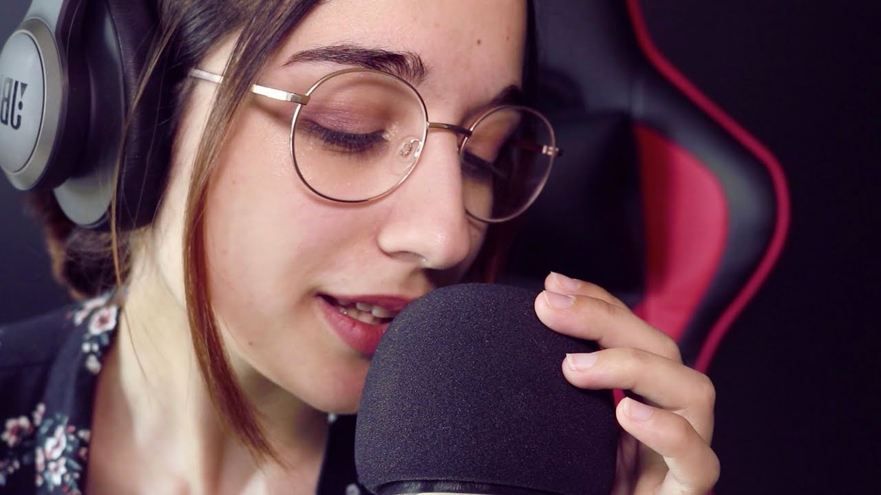 [ASMR] Ear to Ear Close Whisper | Counting until 200 + Hand Movements ...