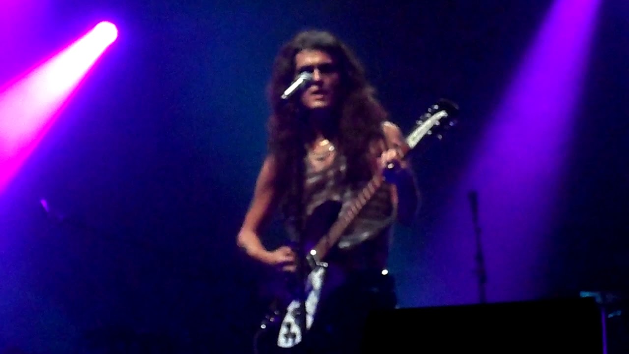 Filipe Catto - Saga - YouTube