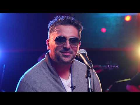 بلوربنفش: پویا به صحنه باز می‌گردد