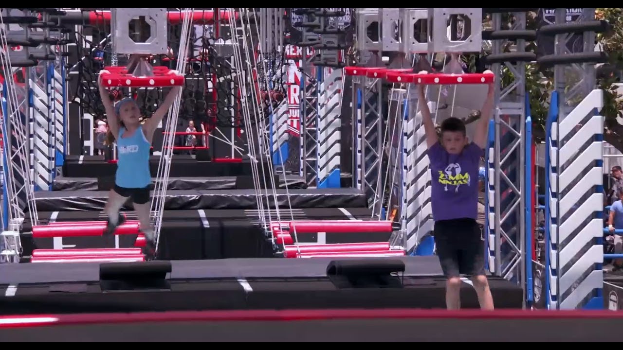 Kailey Cooper vs Blake Zimmerman on the American Ninja Warrior Junior ...