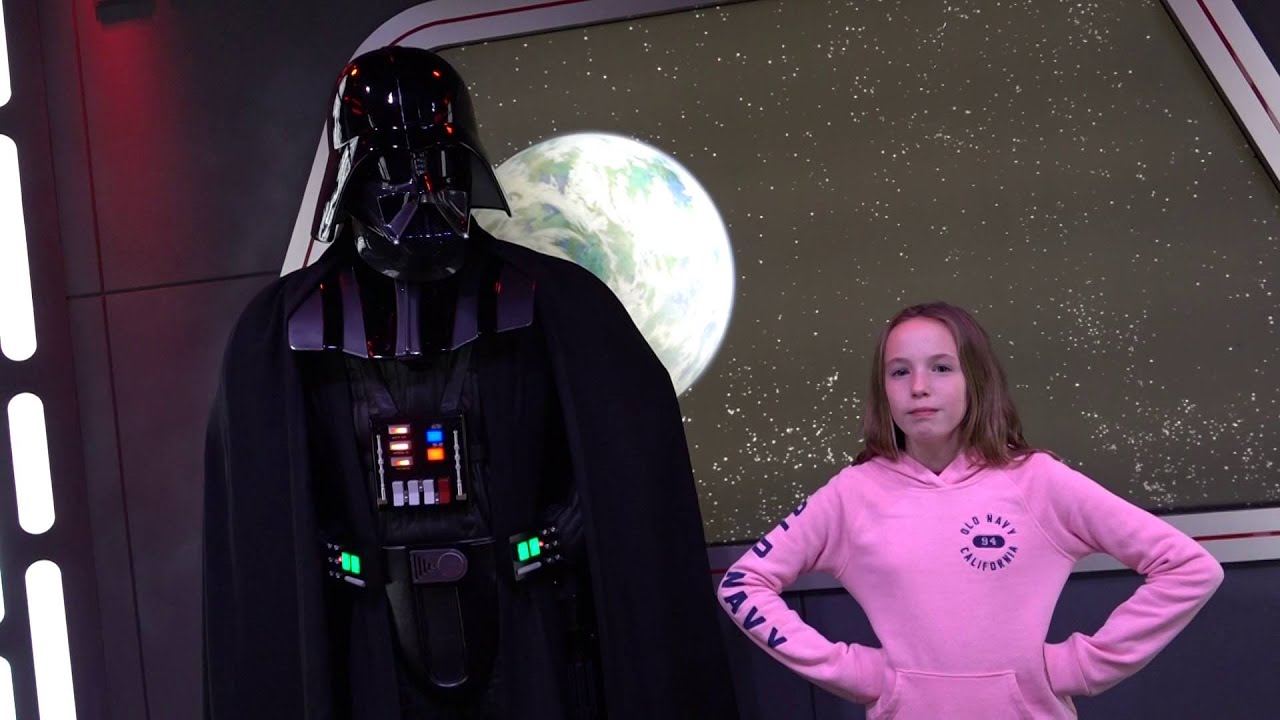 Asking Darth Vader for a hug at Disneyland - YouTube