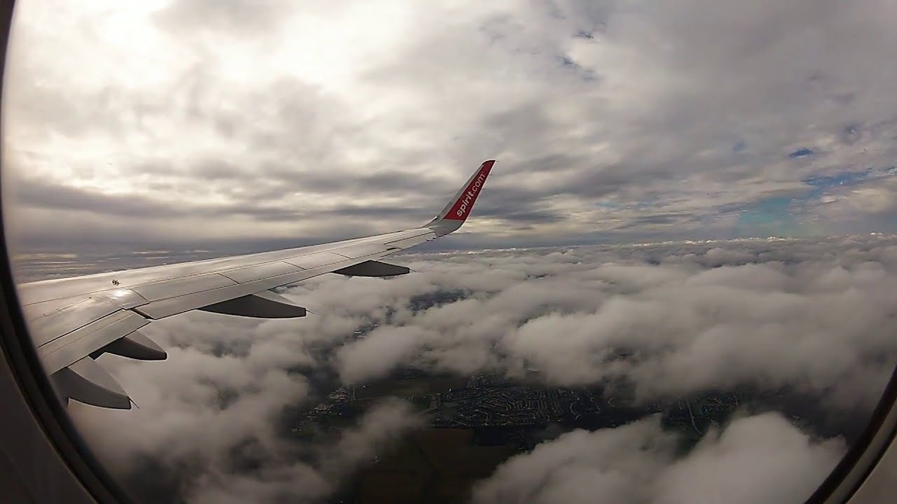 Chicago O'Hare(KORD) approach to final runway 10C A320 spirit, WINDY ...