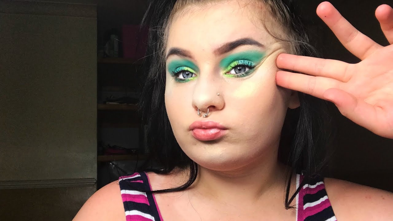 THE WORST MAKEUP TUTORIAL ON YOUTUBE - YouTube