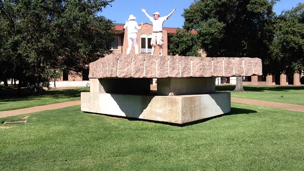Six Texas Public Sculptures to See Before You Die - YouTube