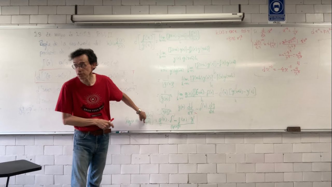Derivada de cociente de funciones y de potencias negativas - YouTube