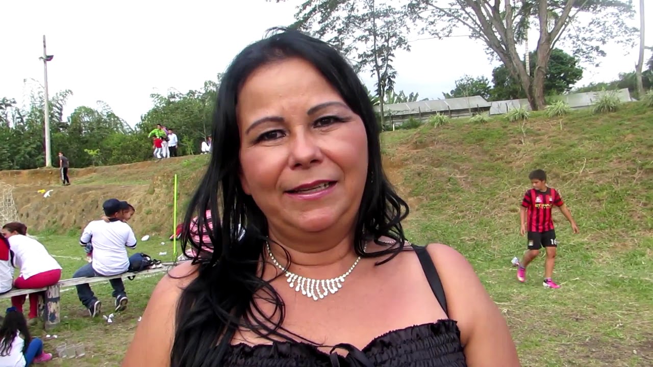 DOS AMORES - RUBY QUINTERO (VÍDEO OFICIAL) - YouTube