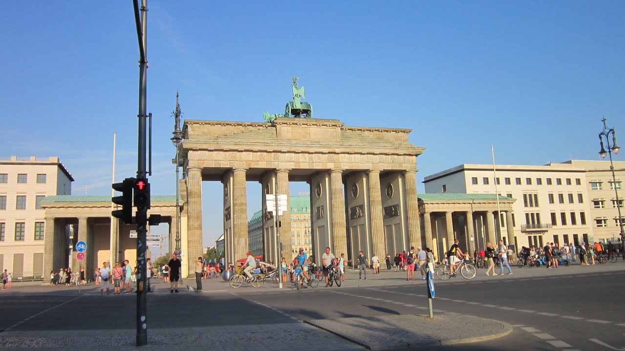 Poarta Brandenburg, Berlin / Brandenburger Tor - YouTube