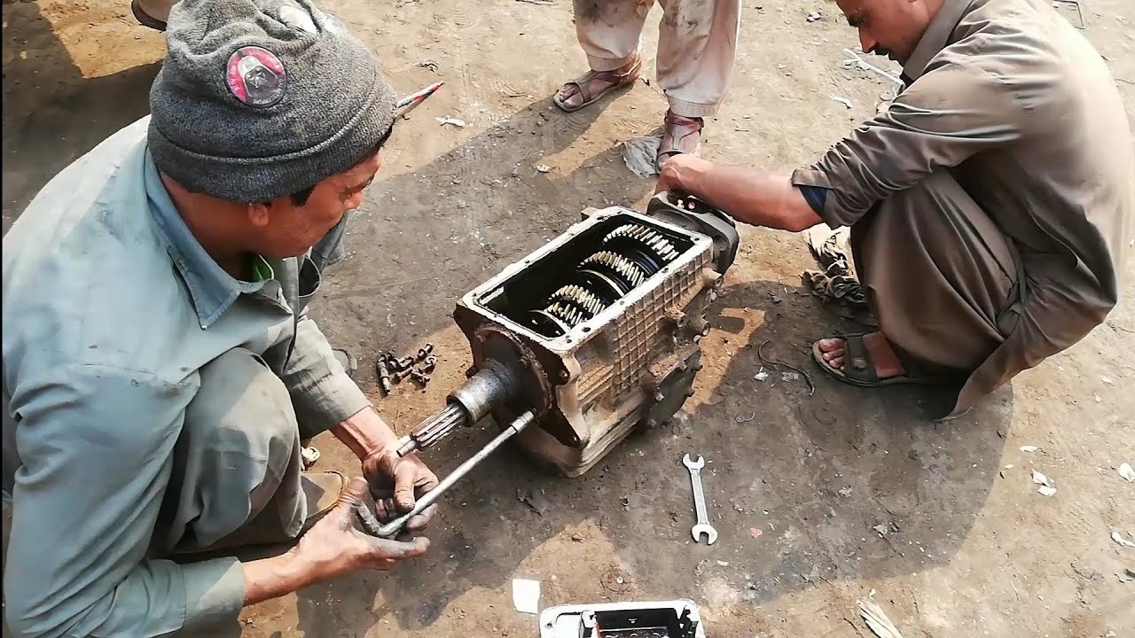 Bedford truck rosi gear repairing | rassian truck gear restoration ...