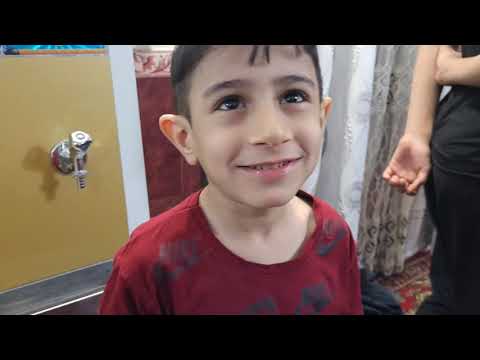 Zuvvarlara Evlerinde hizmet eden örnek Aile.
