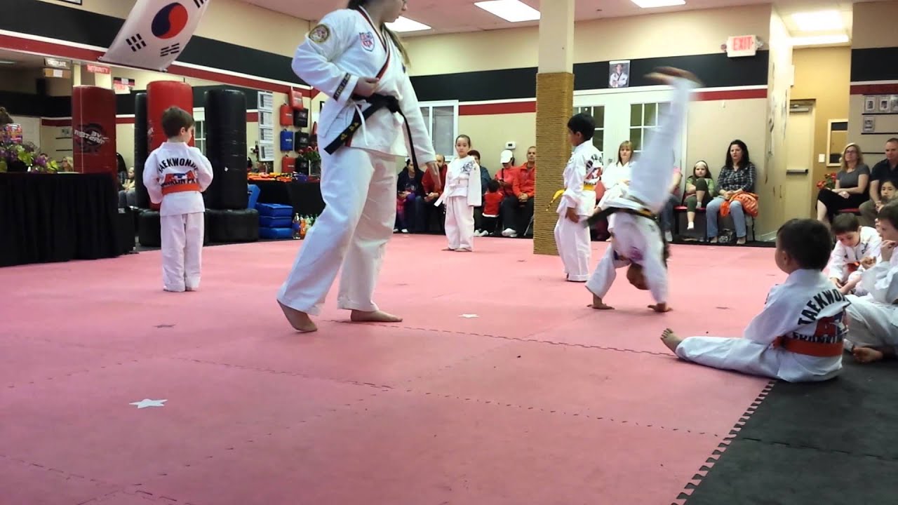 ATA tiny tiger's Taekwondo testing - YouTube