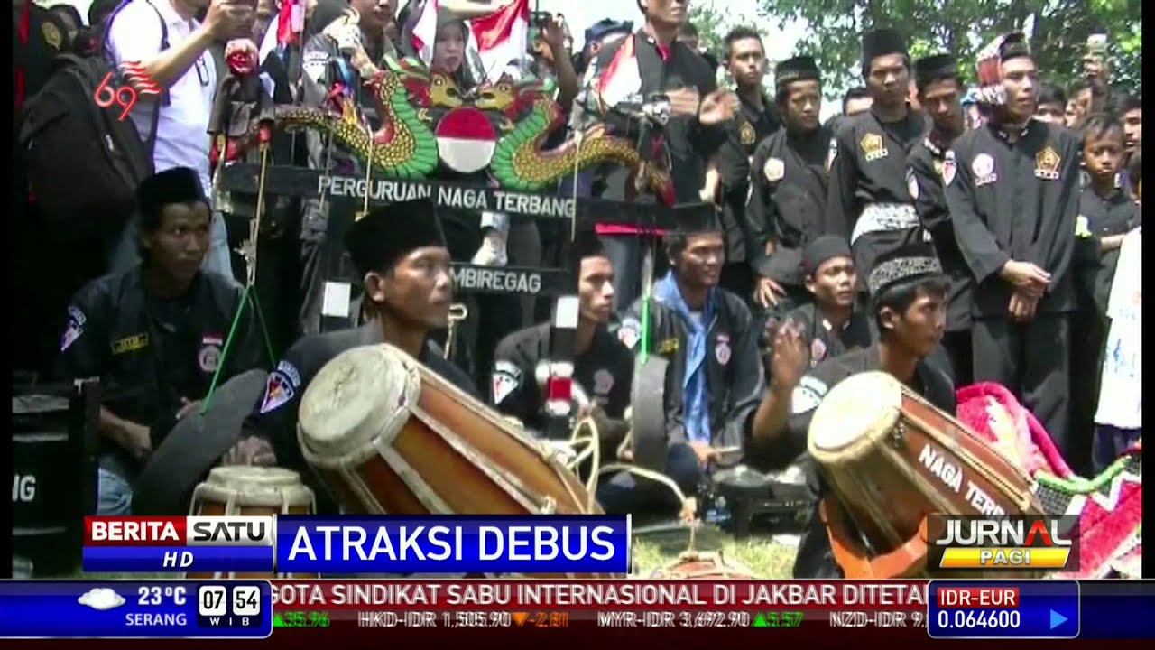 Ribuan Pendekar Banten Ikuti Festival Debus - YouTube