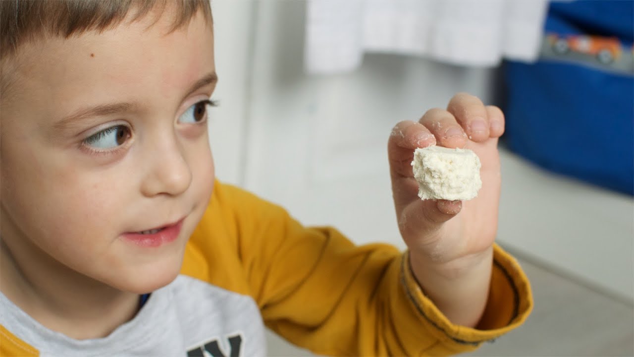 Magični pesak koji možete napraviti sami kod kuće - YouTube