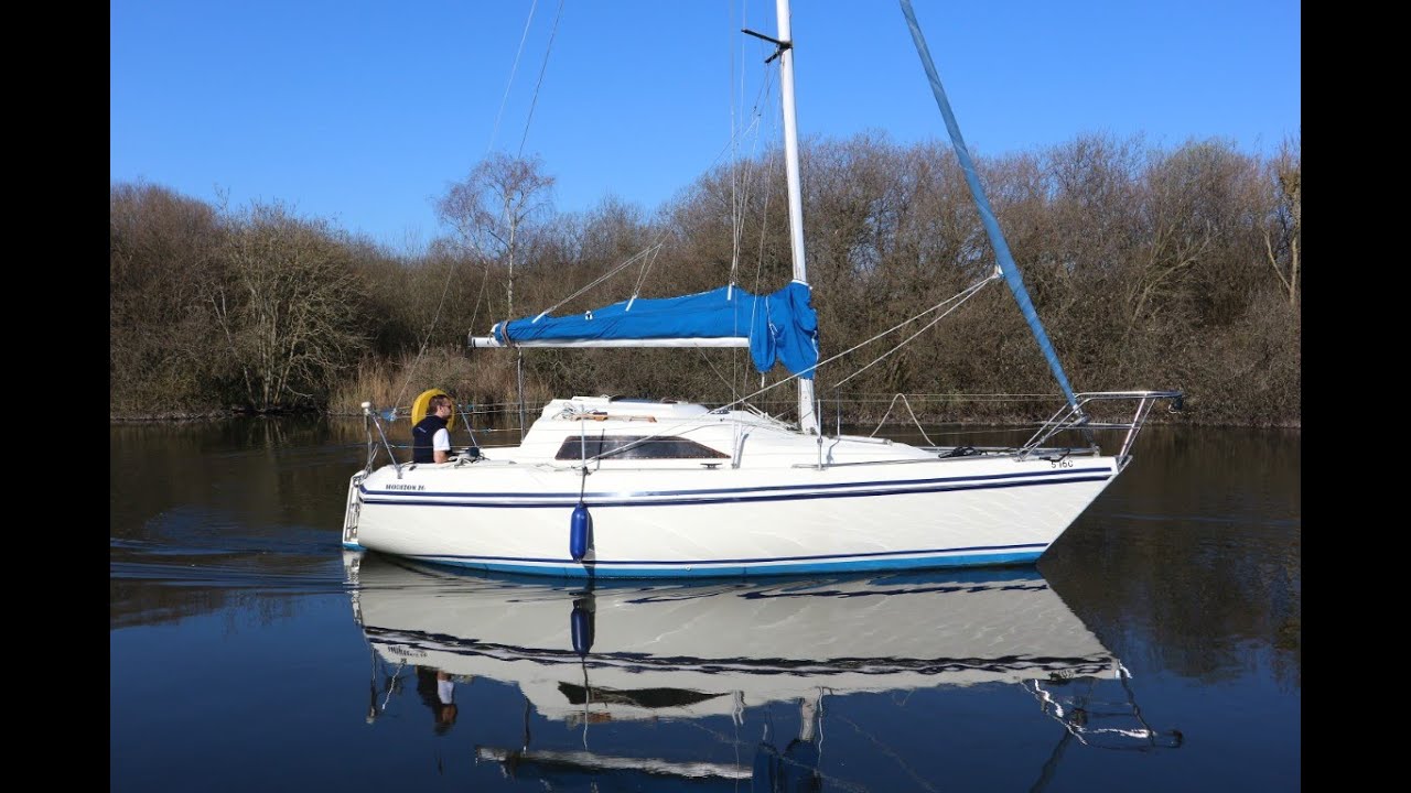 Hunter 26 Sailboat