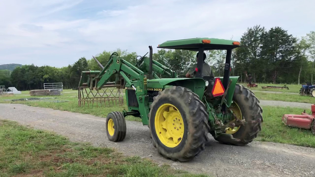 John Deere 2555 Tractor - YouTube