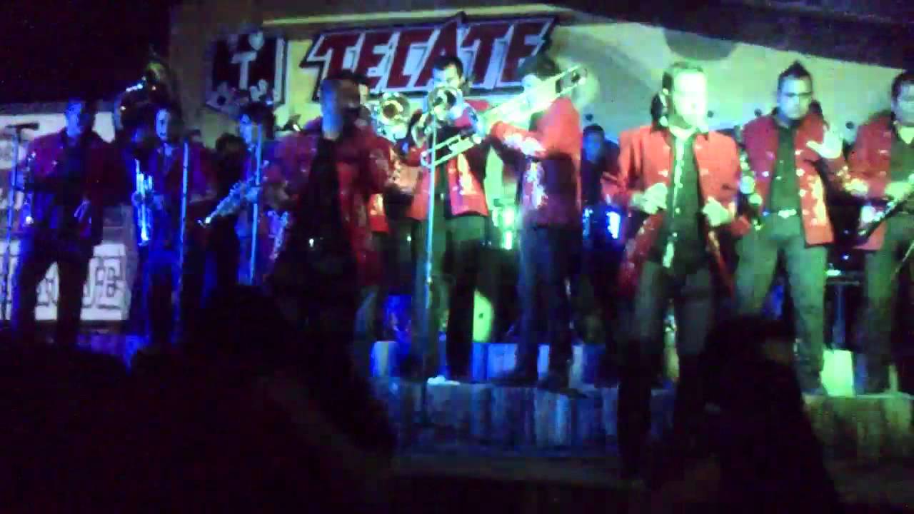 La Renegona Banda San Ramon--media vida, me gustas mucho - YouTube