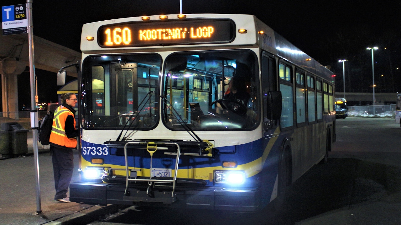 TransLink 1999 New Flyer D40LF - S7333 - YouTube