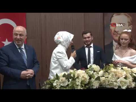 Bakan Göktaş, Aile ve Gençlik Fonu kullanan çiftin mutluluğuna ortak oldu