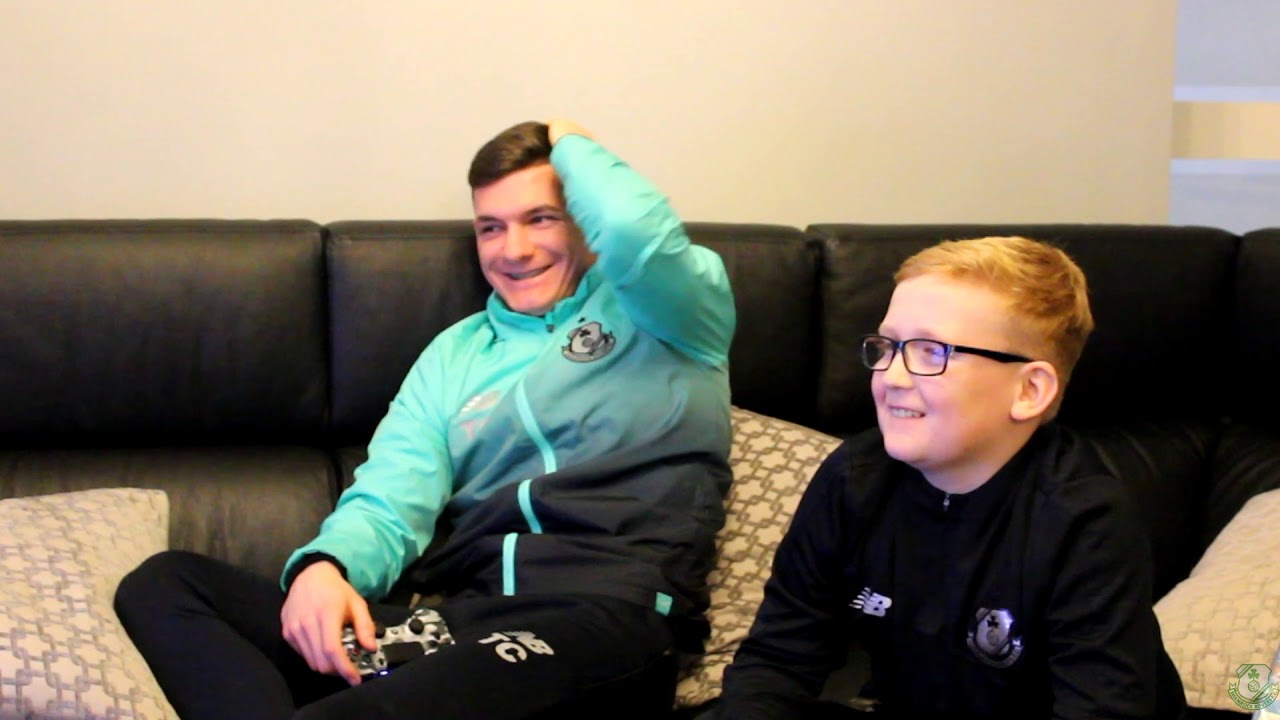 FIFA19 Season Ticket competition winner Alex Keating - YouTube