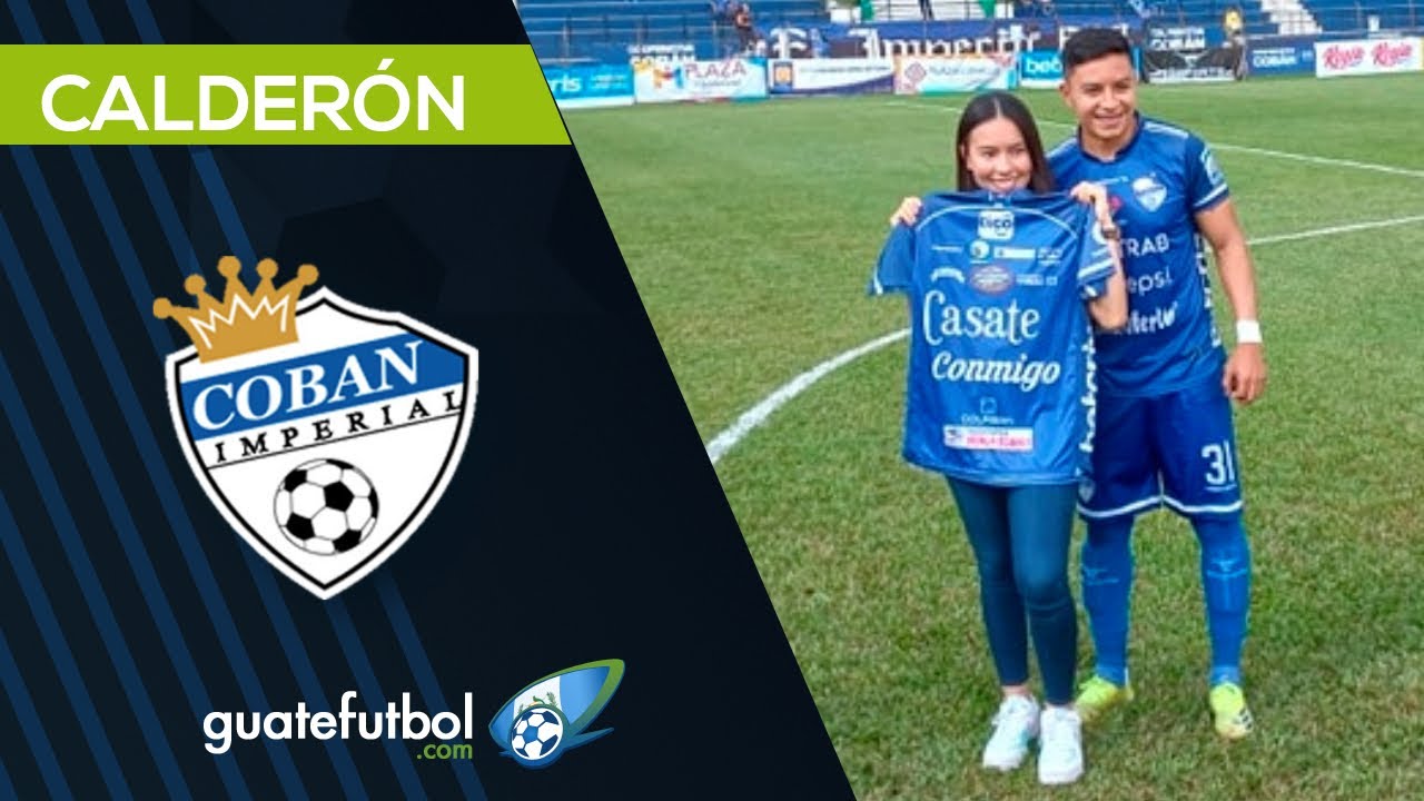 El jugador César Calderón le pide matrimonio a su novia en el estadio ...