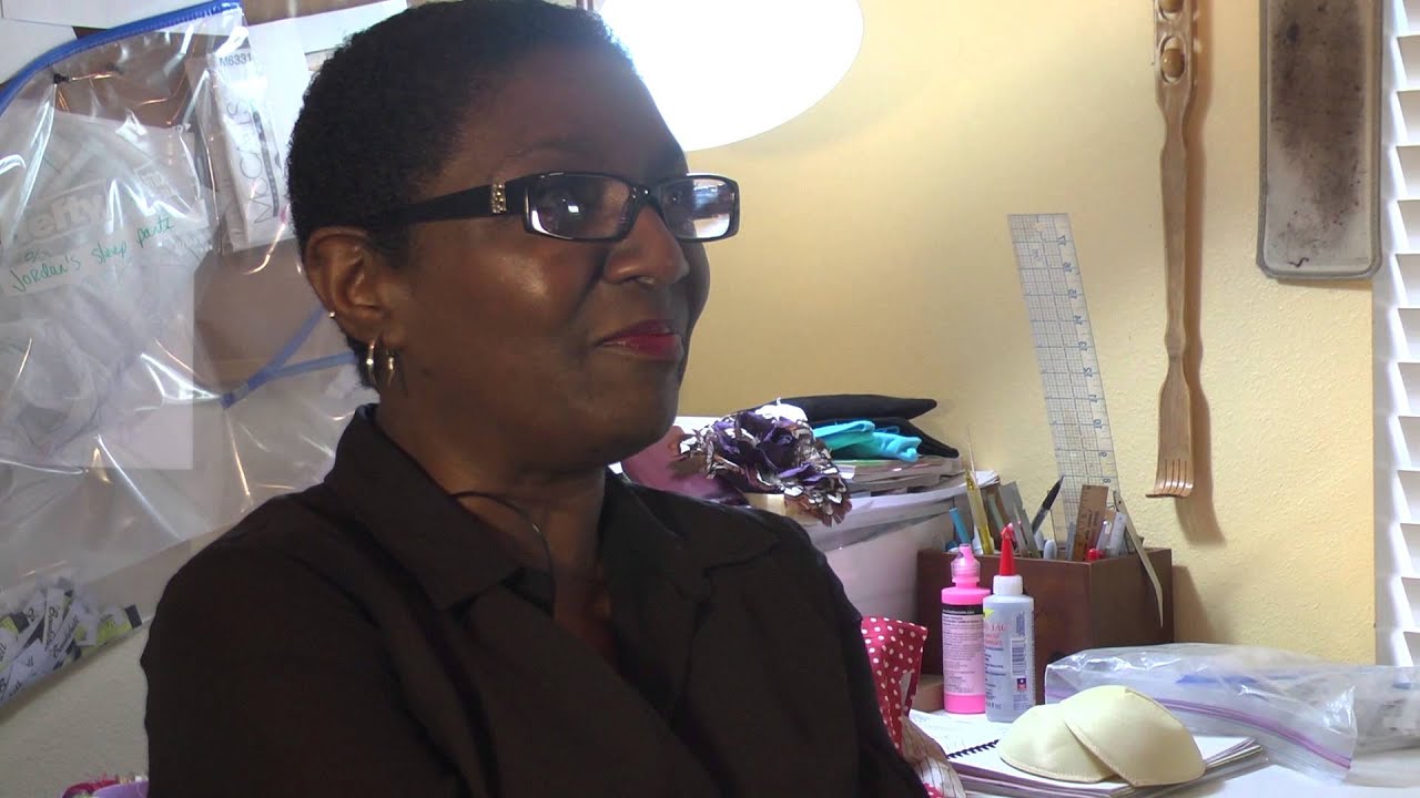 Sandra Gray I Chic & Unique Fashion Show I 2015 - YouTube
