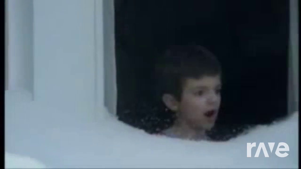 Windows 98/Vista Commercial Mashup - YouTube