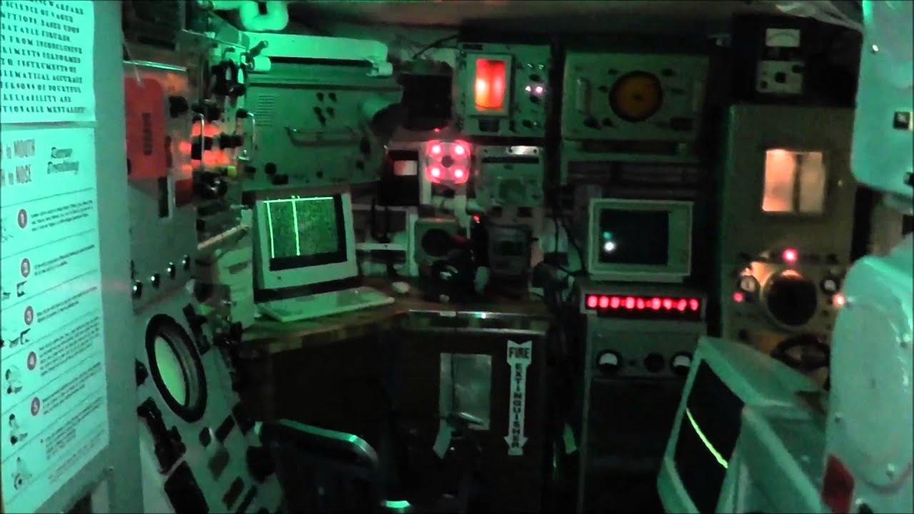 SUBMARINE WARFARE tour of USS Blueback - YouTube