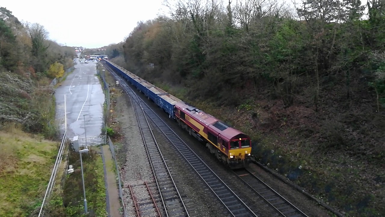A new freight working for the Chiltern Main Line. - YouTube