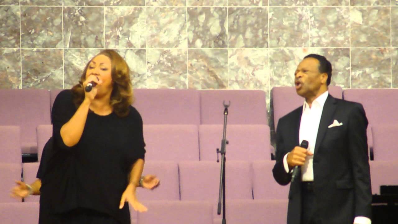 Edwin Hawkins Singing "Oh Happy Day" - YouTube