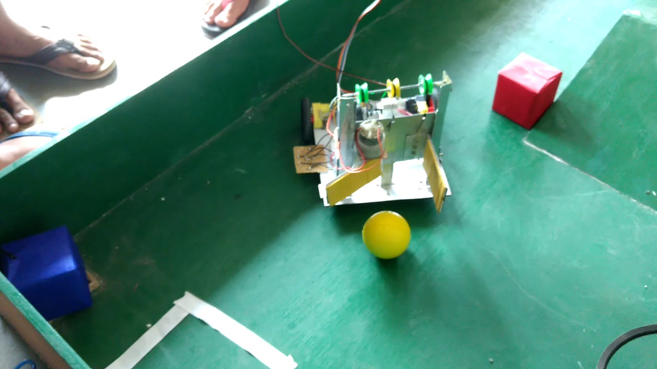 Robotriks event - Robotics Takneek'17 IIT Kanpur - YouTube